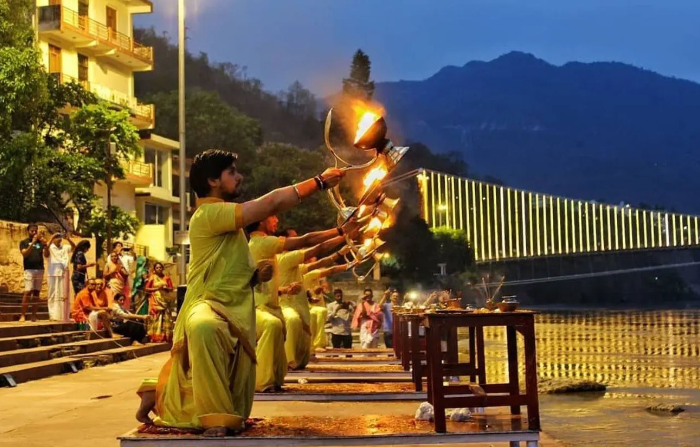 Ganga Aarti Rishikesh: Timings, Best Locations & Spiritual Experience